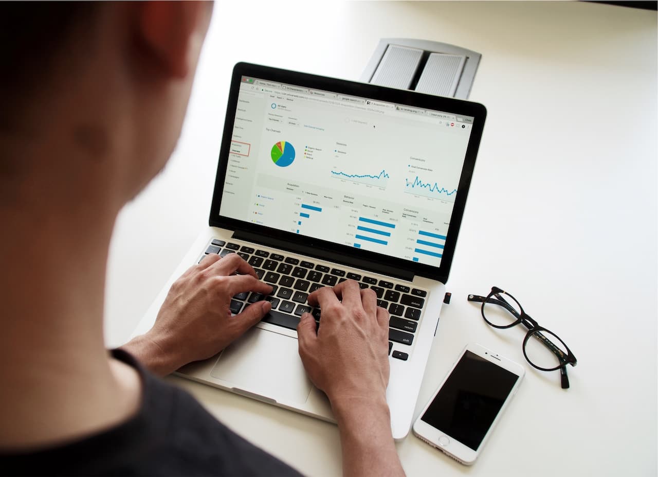 Quantitative and Qualitative Analysis in CRO
